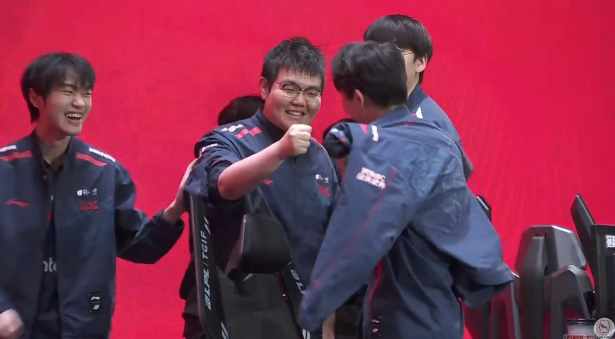 钱没白花？JDG3比0横扫EDG晋级决赛拿到MSI门票！