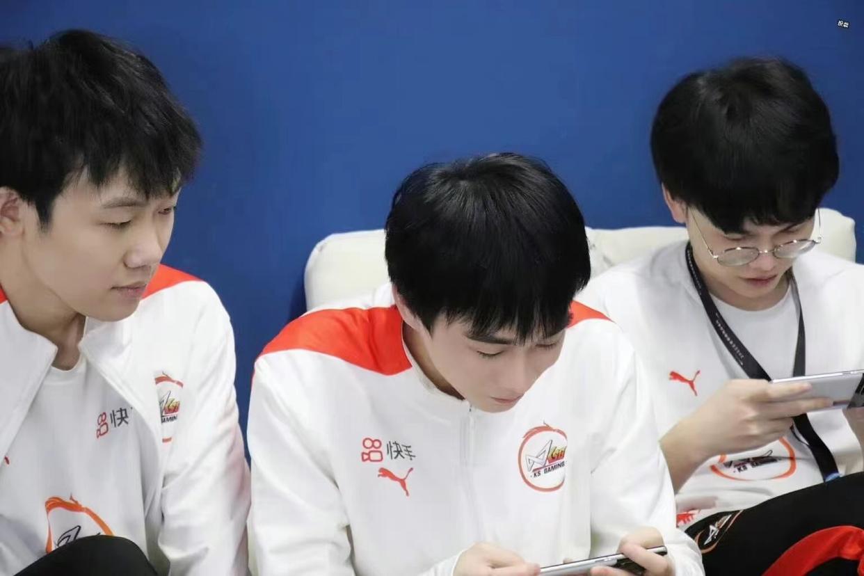 啊泽和AG“相爱相杀”，KSG出征片惹怒AG粉丝，真把AG推向深渊了