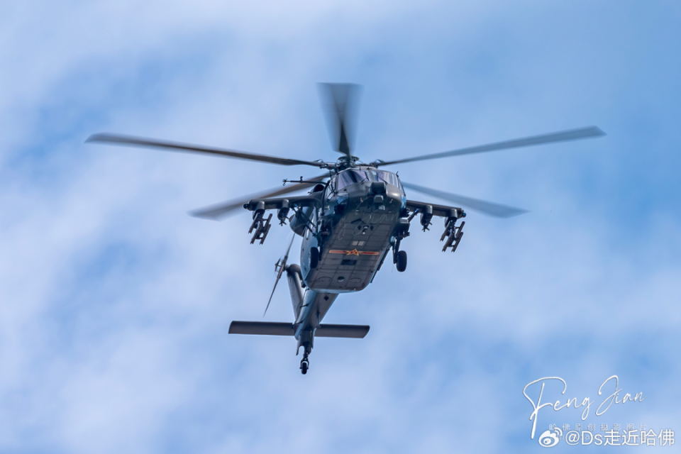细品Z-20T突击型直升机_腾讯新闻