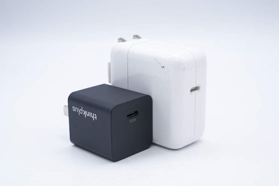 售价50不到值不值得买？thinkplus 30W迷你氮化镓充电器拆解_腾讯新闻