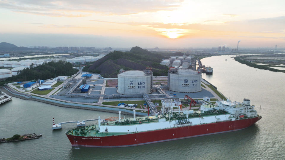 首船LNG到港！广州LNG应急调峰气源站项目即将全面投产_腾讯新闻