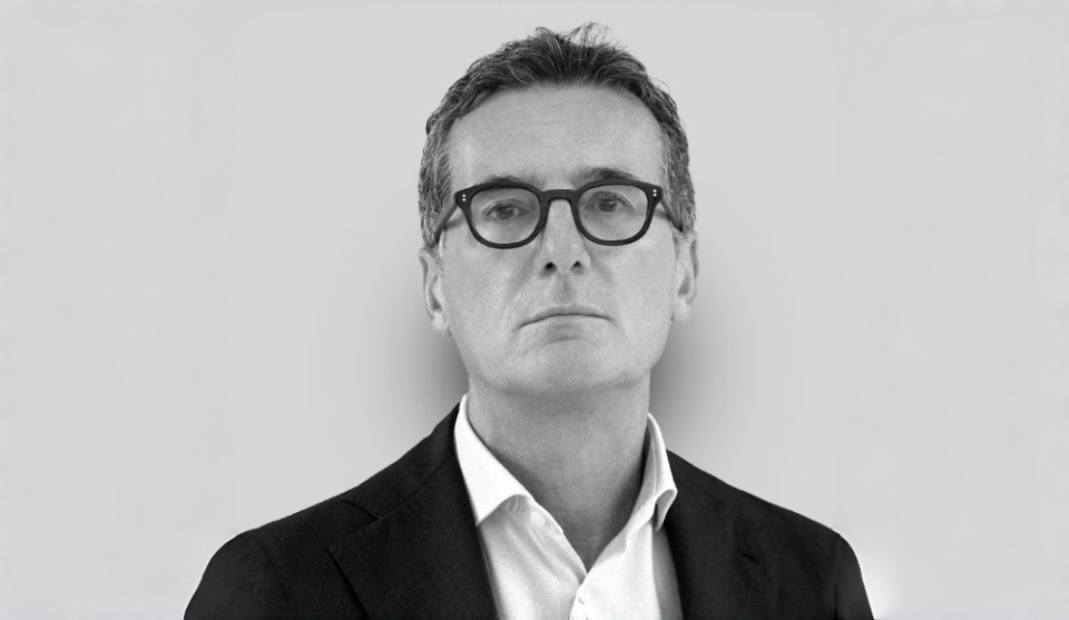 或达3000万副！Meta猛增AI眼镜产能，苹果入局小扎有点怕？_腾讯新闻