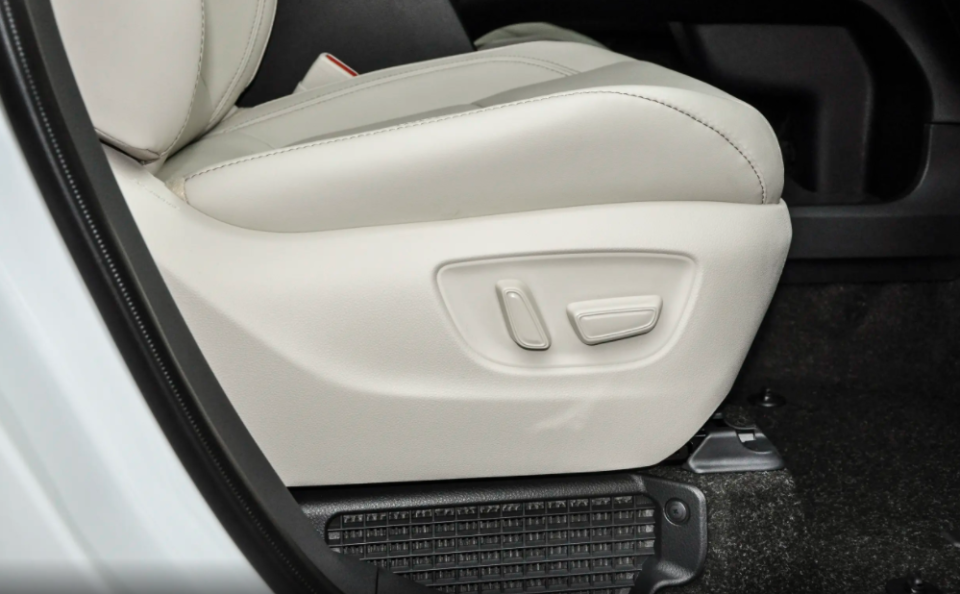 家用选MPV，26款丰田赛那购车指南，哪款更值得选择？_腾讯新闻