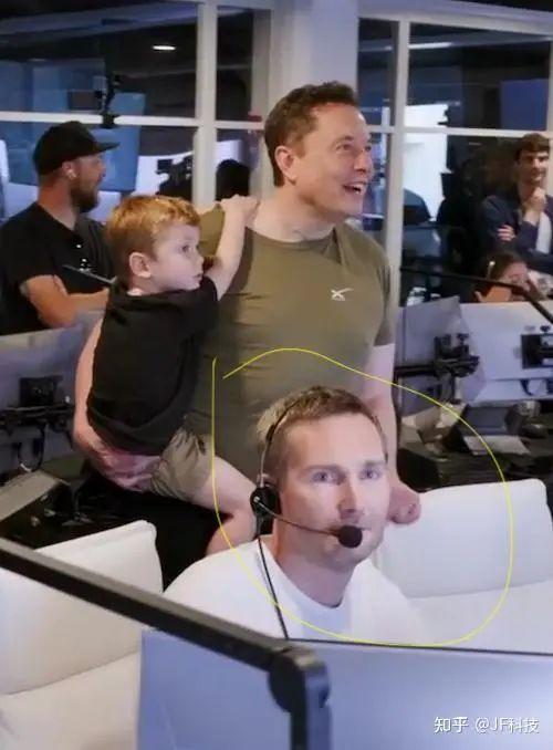 SpaceX星舰发射控制室里 Who-Is-Who_腾讯新闻
