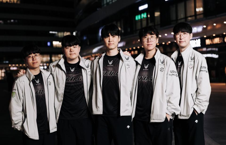 S15八强赛前瞻：LCK内战一触即发，CFO肩负抗韩使命！_腾讯新闻