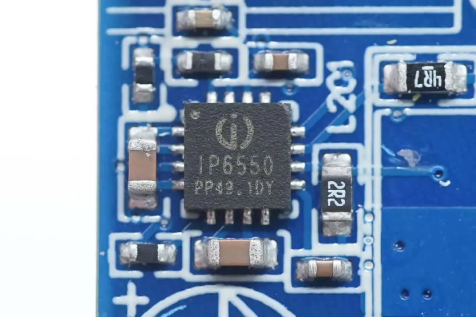 多款热销酷态科快充充电器拆解，内部快充芯片揭晓_腾讯新闻