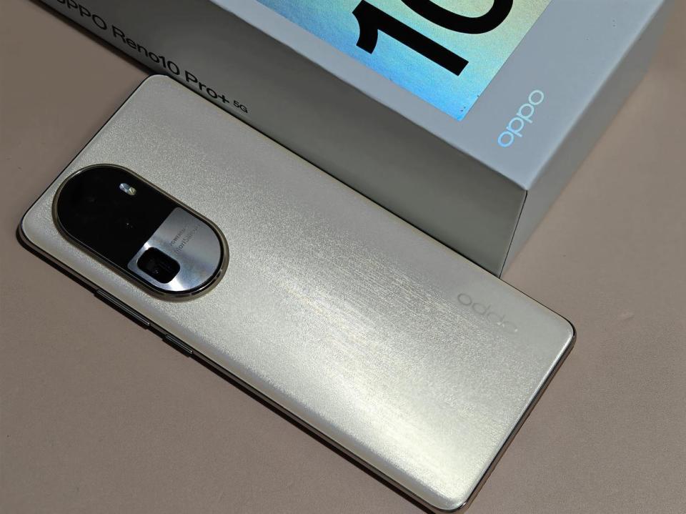 OPPO Reno 10 Pro＋评测：潜望式长焦回归 Reno的集大成之作_腾讯新闻