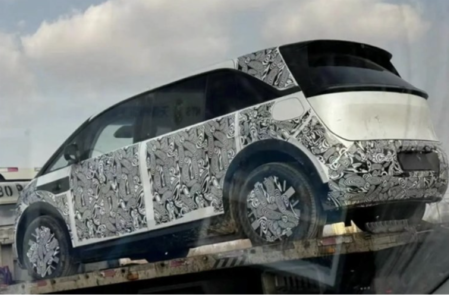 定位低于极氪009 极氪全新MPV车型CM2E谍照曝光_腾讯新闻