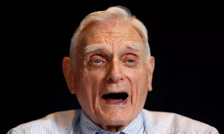 锂电之父、诺奖得主Goodenough逝世，享年100岁_腾讯新闻