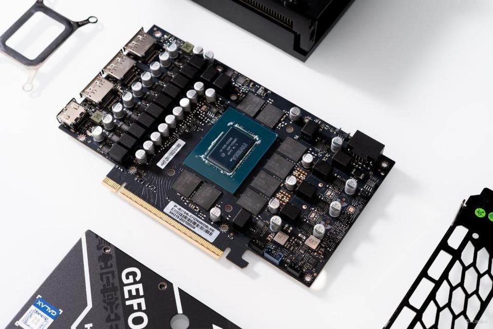 NVIDIA GeForce RTX 5070 Ti 16GB首发评测：性能飙升30%，AI大升级，中高端显卡的强势蜕变！_腾讯新闻