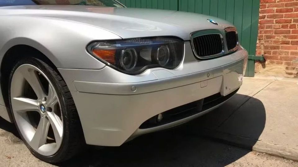 世界上最受人嫌弃的V12豪车？宝马7系E65/E66如今只值4000美元_腾讯新闻