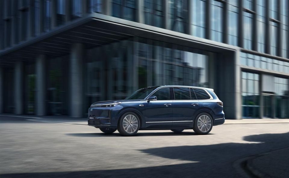 AI体系造AI汽车！17.38万起吉利银河M9上市 开启AI出行新时代_腾讯新闻