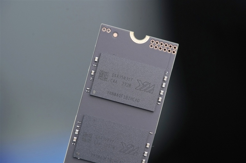 优秀的OEM SSD！长江存储PC41Q 1TB评测：裸条满载仅62度_腾讯新闻