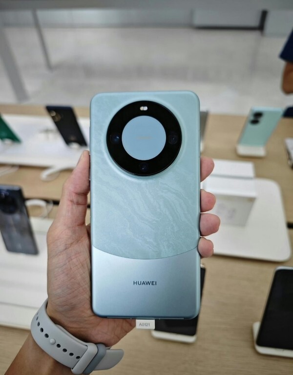 曝华为Mate60系列麒麟芯片基本确定 线下9月10日开售-腾讯新闻