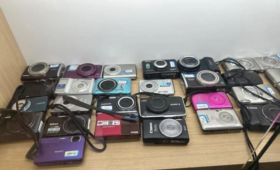 拍照很有氛围感？火遍全网的CCD相机，到底有什么魅力……_腾讯新闻