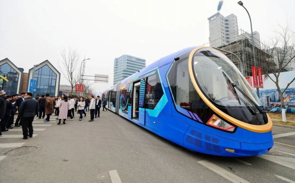 株洲造新一代超轨SRT3.0 首次亮相_腾讯新闻
