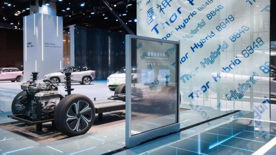 3挡变频电驱DHT Pro加持！吉利银河L6性能首次曝光_腾讯新闻