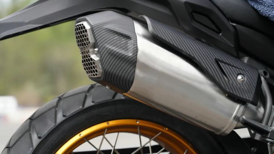 国产500cc级ADV“大师兄”，无极DS525X新车详解，颜值到位具备爆款潜质_腾讯新闻