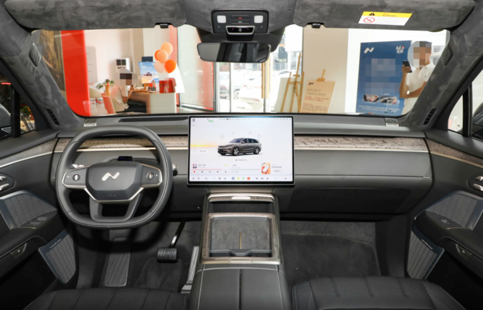 30万想买大型SUV，不妨看看乐道L90，续航没焦虑，还有丰富配置_腾讯新闻