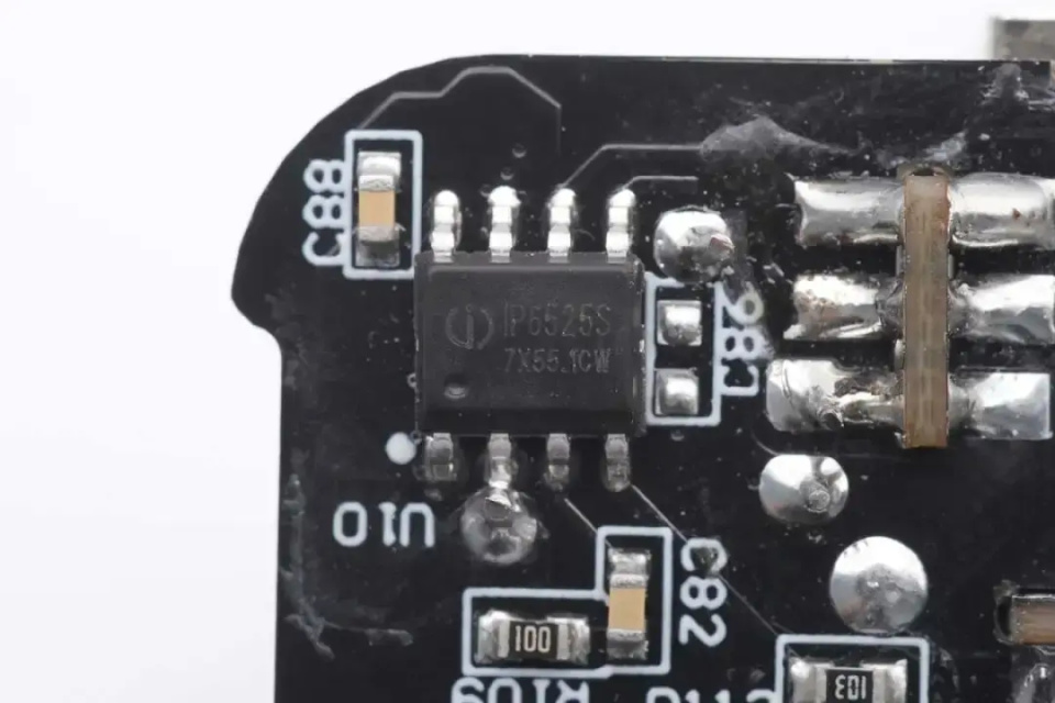 想了解17款魅族快充内置的协议芯片，看这篇文章就够了_腾讯新闻