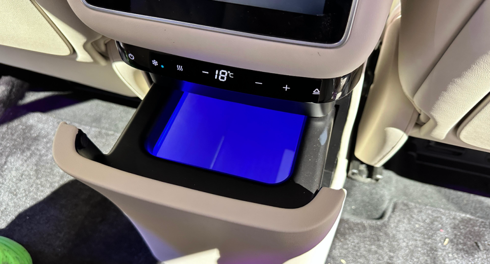 风云T11正式上市售17.99万元，压力再给到银河M9和深蓝S09_腾讯新闻