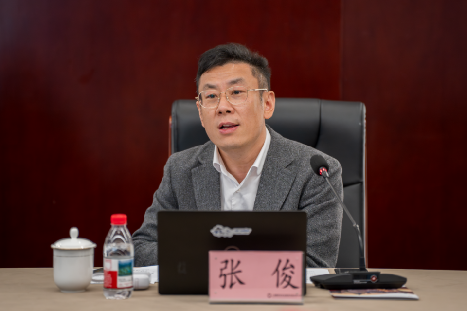 走进上海智库｜迈向2030：上海何以行稳致远_腾讯新闻