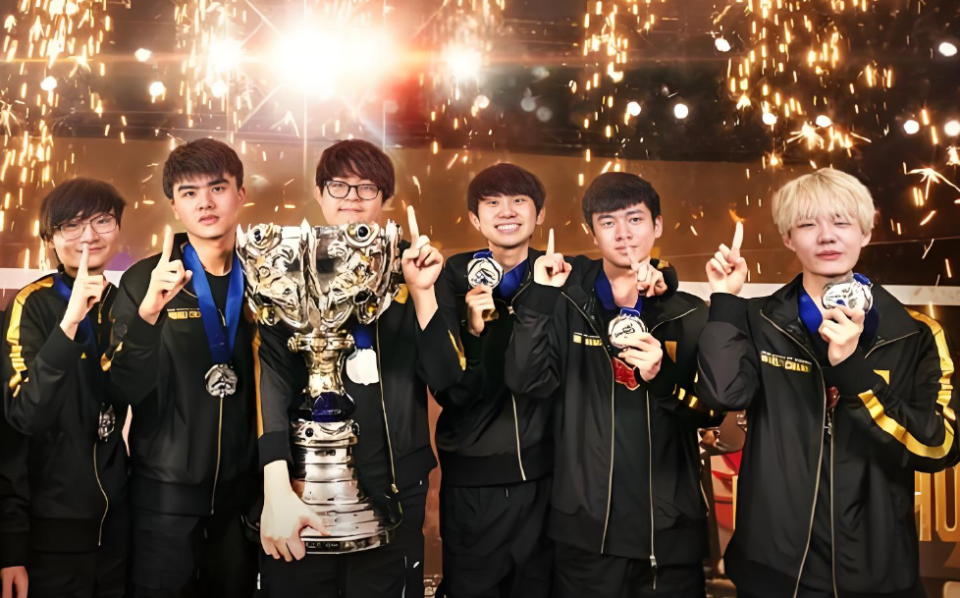 G2：既然FPX退出LPL，那他们的冠军是不是归我们所了 _腾讯新闻