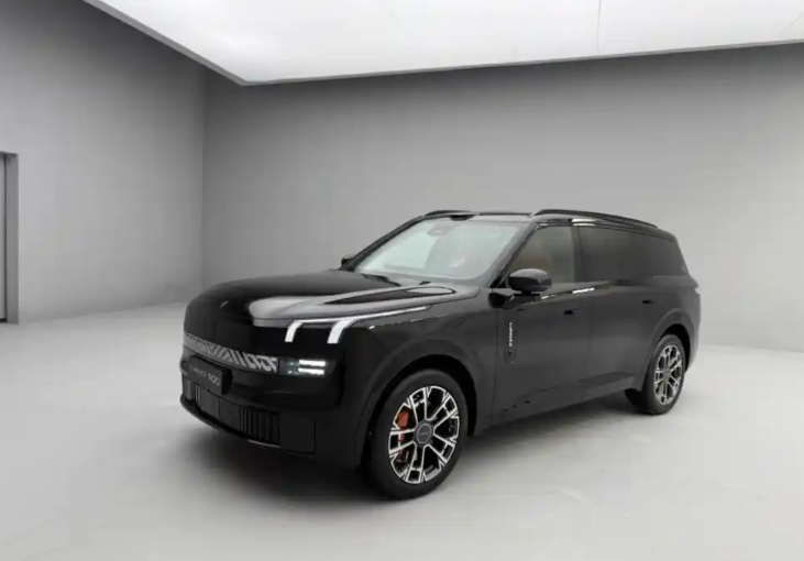 大家庭新能源SUV该买谁？ 问界M8、领克900、深蓝S09测评_腾讯新闻