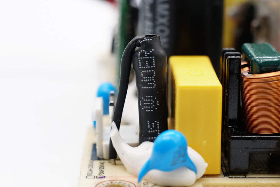 基于MPS HR1275 的 PFC+LLC 二合一 PC 电源方案解析_腾讯新闻