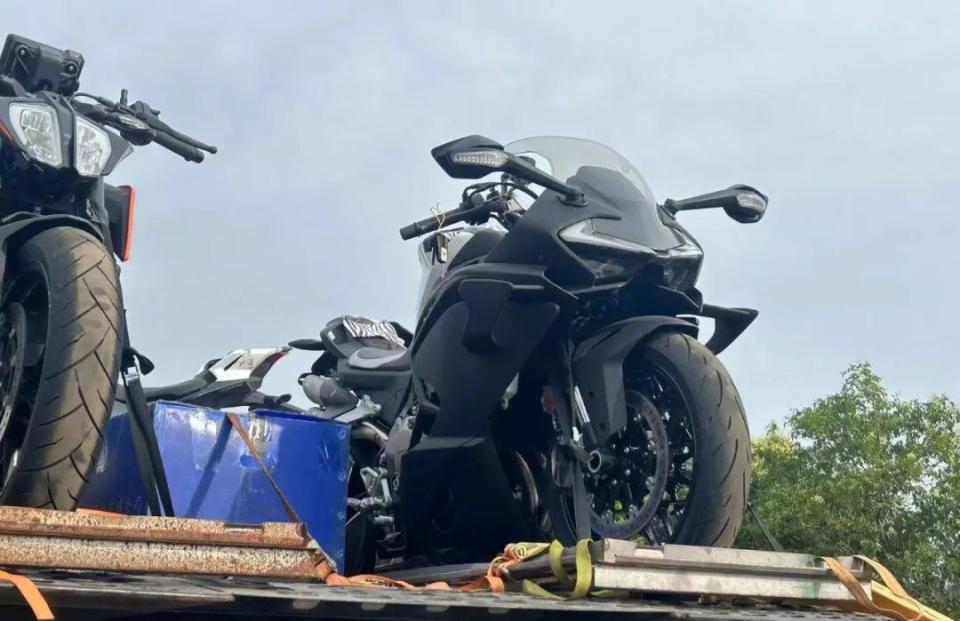 阿春暴走了：春风700MT、675NK同时申报，米兰车展还有神秘仿赛_腾讯新闻