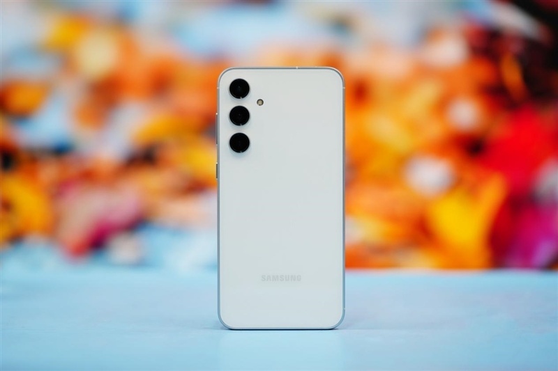 “粉丝”回归没让人失望！三星Galaxy S23 FE全面评测：最有质价比的小屏旗舰_腾讯新闻