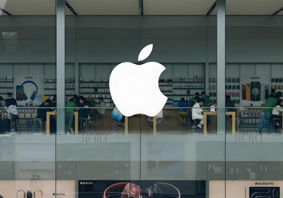 苹果Studio Display 2即将面世：升级Mini LED屏幕_腾讯新闻