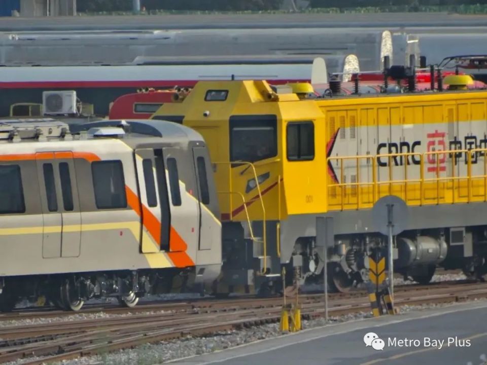 速报 | 广州地铁11号线列车曝光，首列车已抵达赤沙车辆段！_腾讯新闻