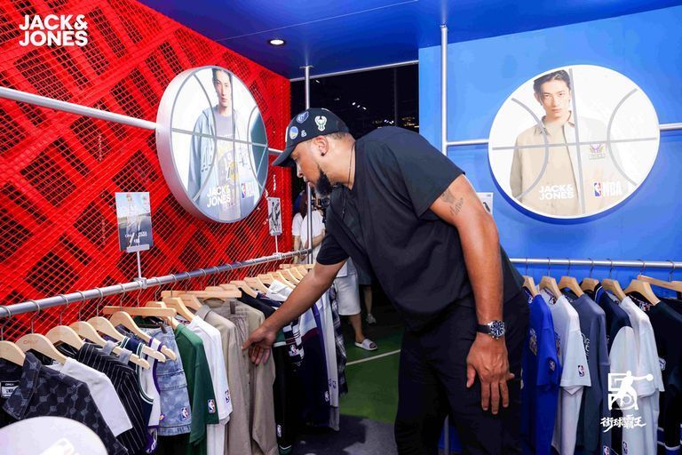 无处不主场 JACK & JONES携手NBA共启运动潮流新纪元_腾讯新闻