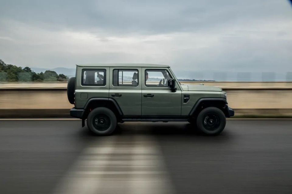 13.99万起步，中国越野车鼻祖！212 T01到底是辆什么车？_腾讯新闻