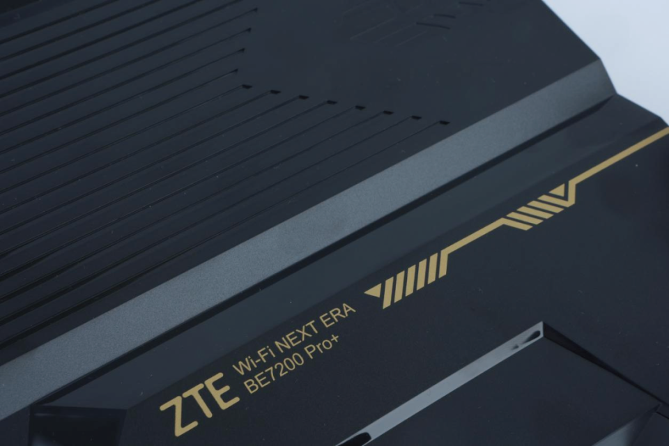 Wi-Fi 7+双2.5G网口！中兴问天BE7200 Pro+体验测评_腾讯新闻