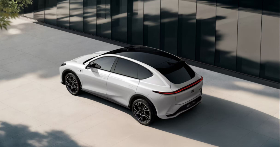 限时权益价32.99万，加码“黑科技”的智己LS7焕新版这次能站稳吗？_腾讯新闻