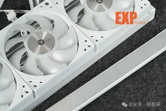 钛游T360 Pro一体式水冷图赏：CPU-内存双效散热冷头，通用RGB风扇挡板_腾讯新闻