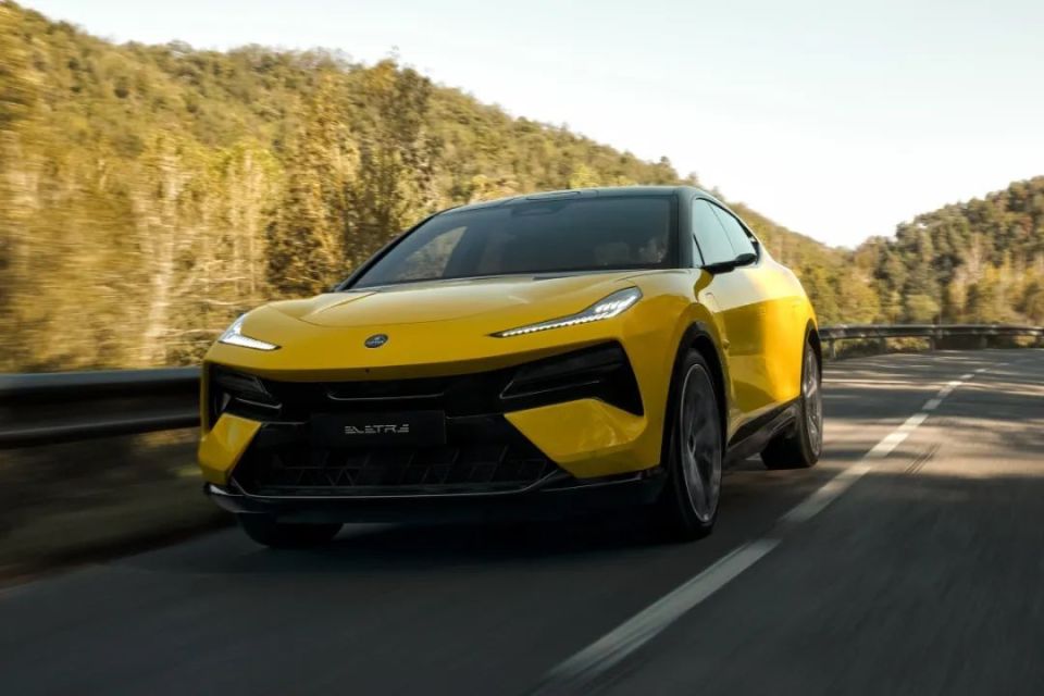 在风中起舞——试驾莲花Eletre_腾讯新闻