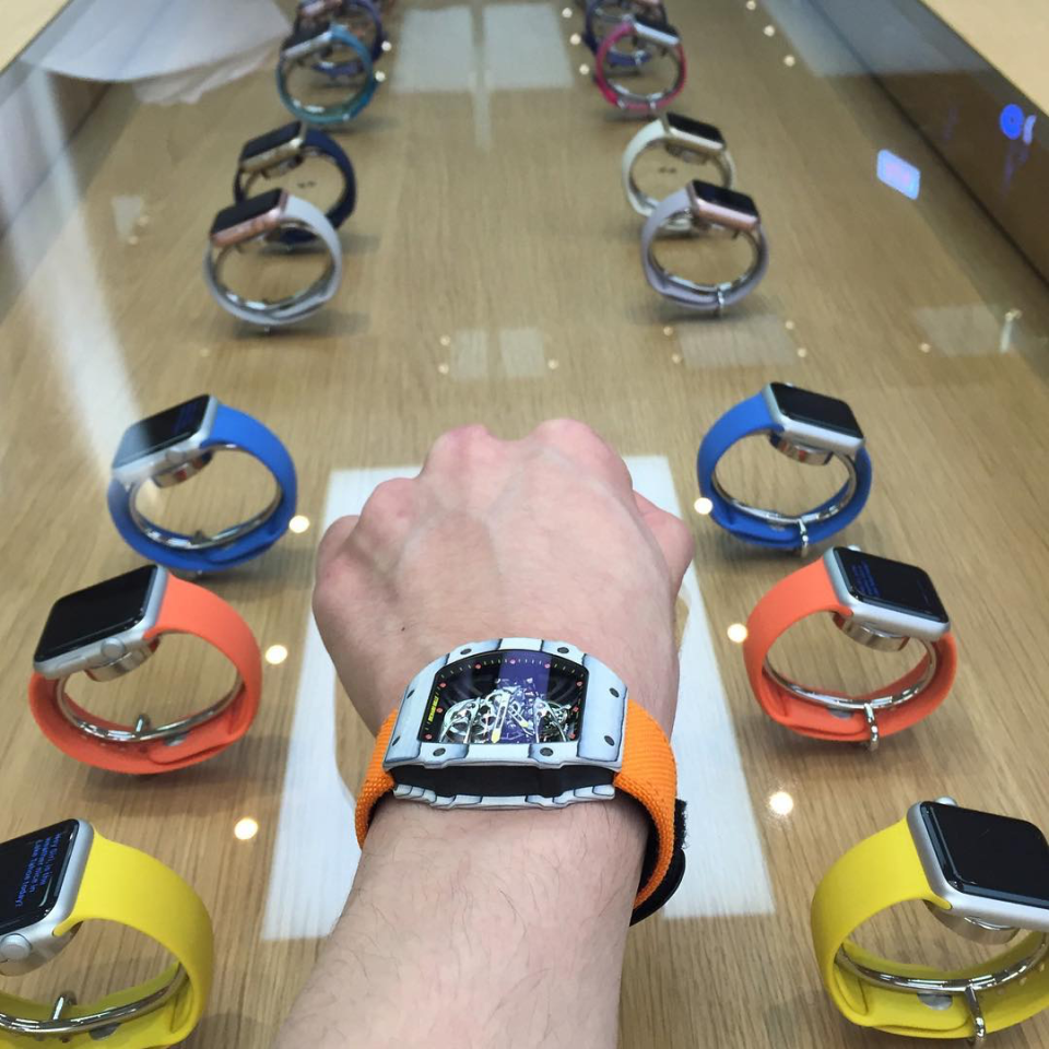 “专拍最贵百达翡丽”，34岁的Zach Lu是谁?_腾讯新闻