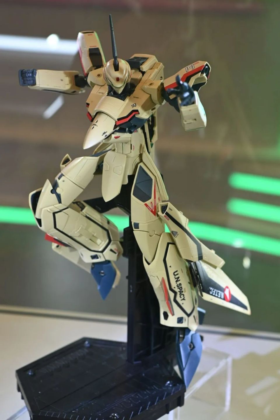 WF2022-2023上海直击：海量现场大图与世界上拥有模型最多的男人_腾讯新闻