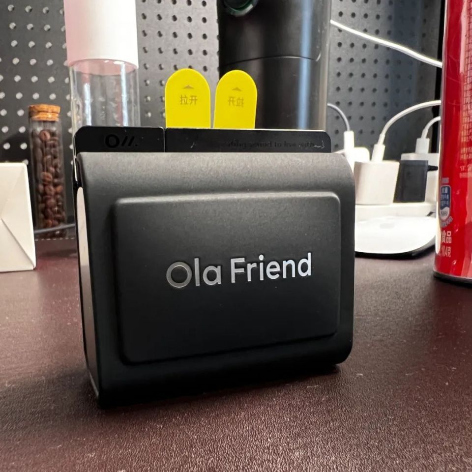 Ola Friend，字节跳动打响AI耳机战争的第一枪_腾讯新闻