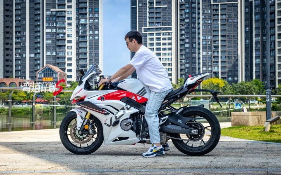 无极RR660S评测，综合性能超一流，2024编辑推荐车型_腾讯新闻