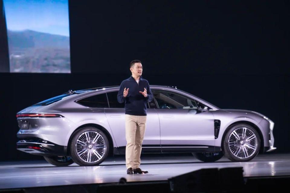 解析NIO Day｜ET9上市/萤火虫亮相 蔚来又一个10年开始了_腾讯新闻