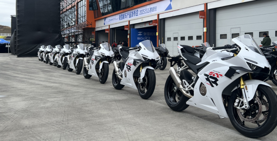 张雪机车500RR价格公布，高配32980元_腾讯新闻