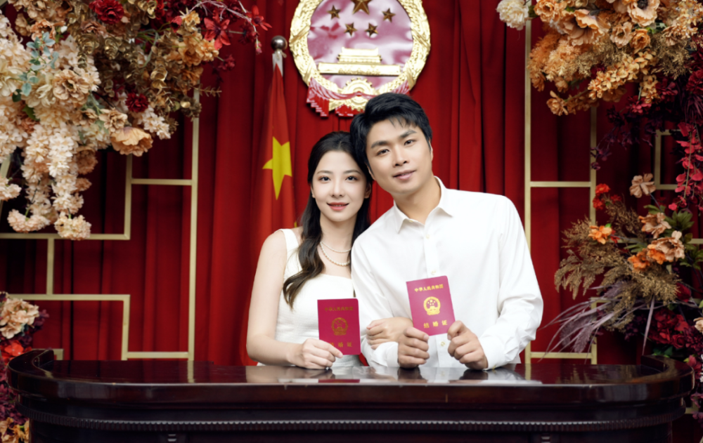 郎才女貌天作之合，人皇Sky官宣结婚_腾讯新闻