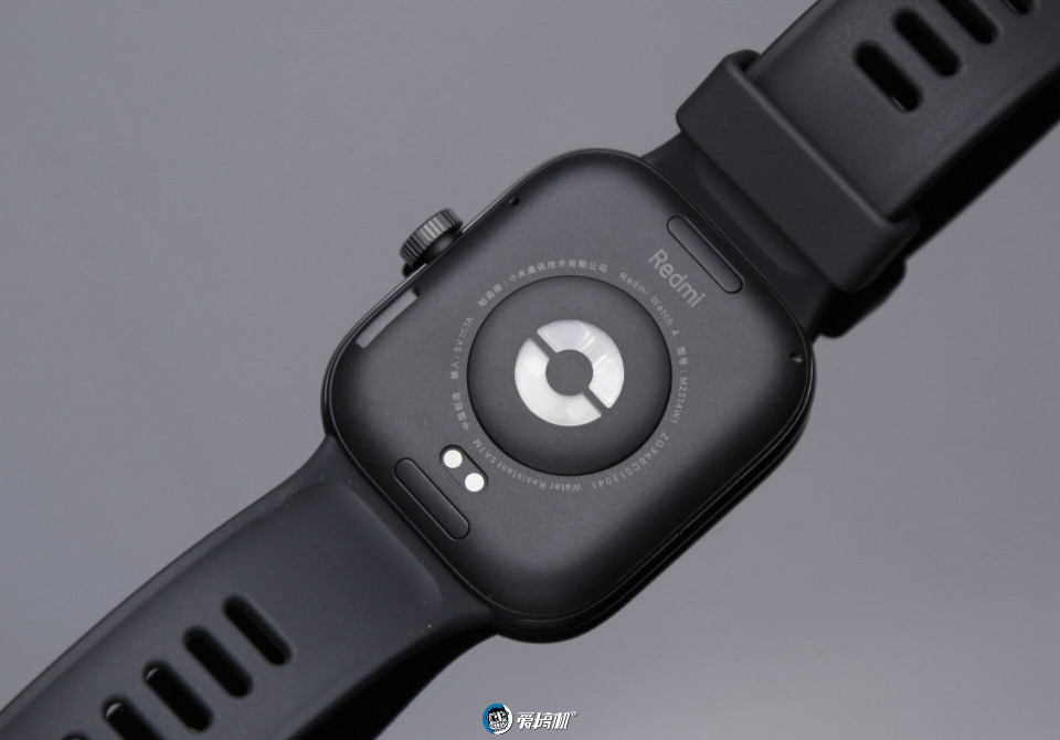 499元的“Ultra”，Redmi Watch 4体验：1.97英寸屏+夸张续航_腾讯新闻