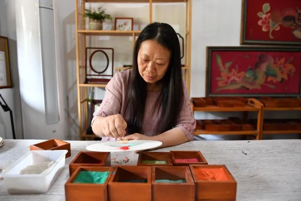 新华社中英双语推介丨走进常德河街 品味非遗魅力_腾讯新闻