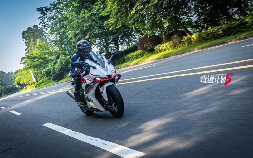 无极RR660S评测，综合性能超一流，2024编辑推荐车型_腾讯新闻