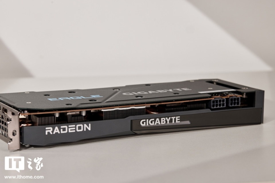 【IT之家评测室】技嘉 RX 6750 GRE EAGLE 猎鹰 12G 显卡评测_腾讯新闻